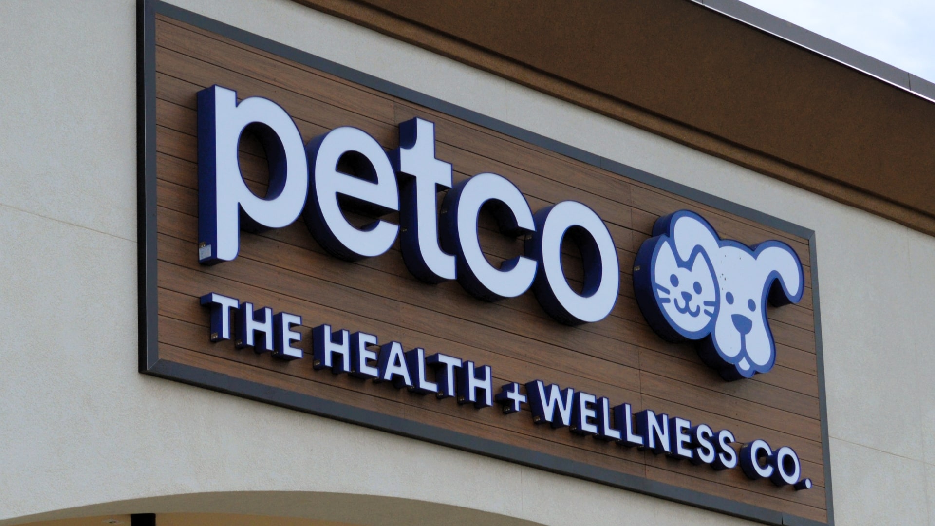 Petco ends FY2025 with sales decline amid strategic pullback - GlobalPETS